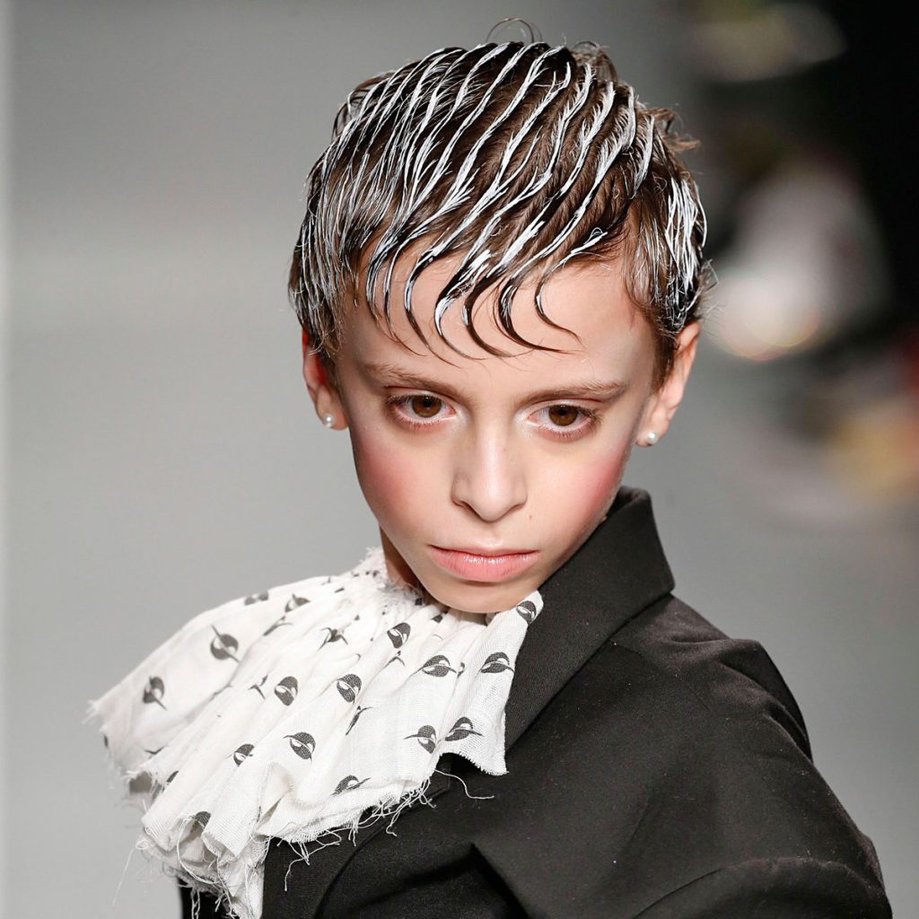 Meet 11 year old Drag Kid Desmond is Amazing and mum Wendy - Distract