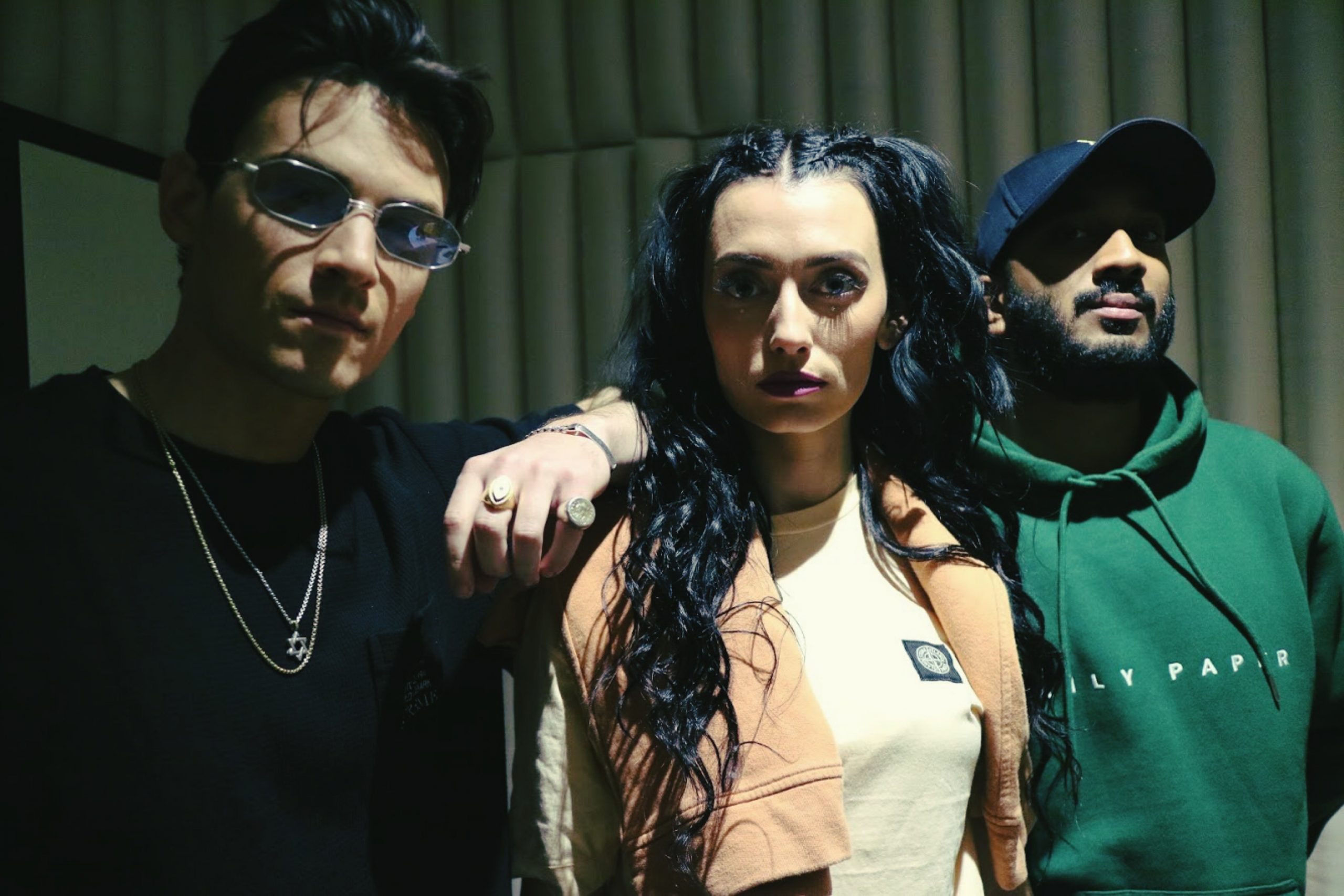 IMG_0012 Mad Teeth Interview Distract - Distract