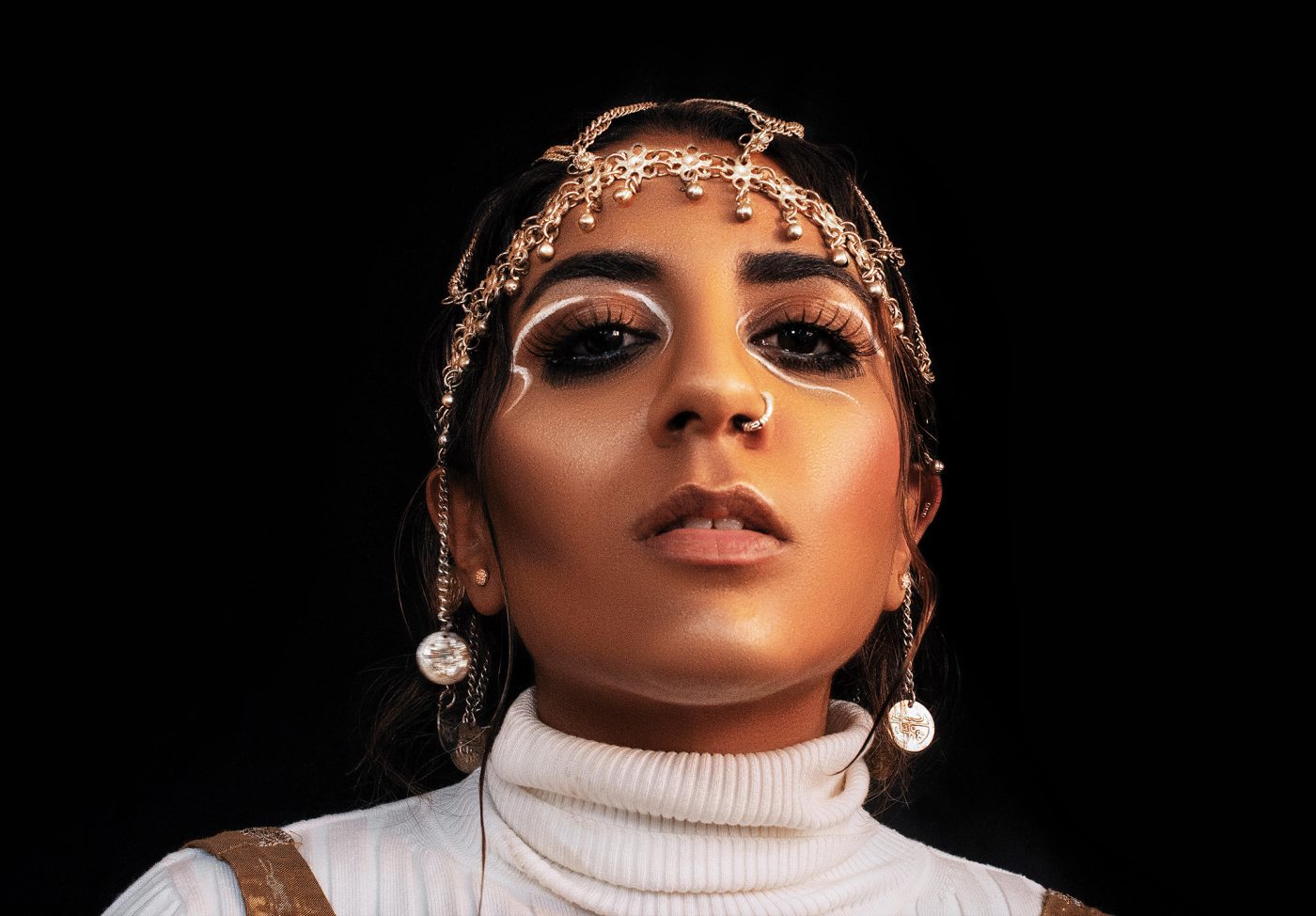 Zoya: Diversifying Pop-Music + Collab With Jack Harlow - Distract